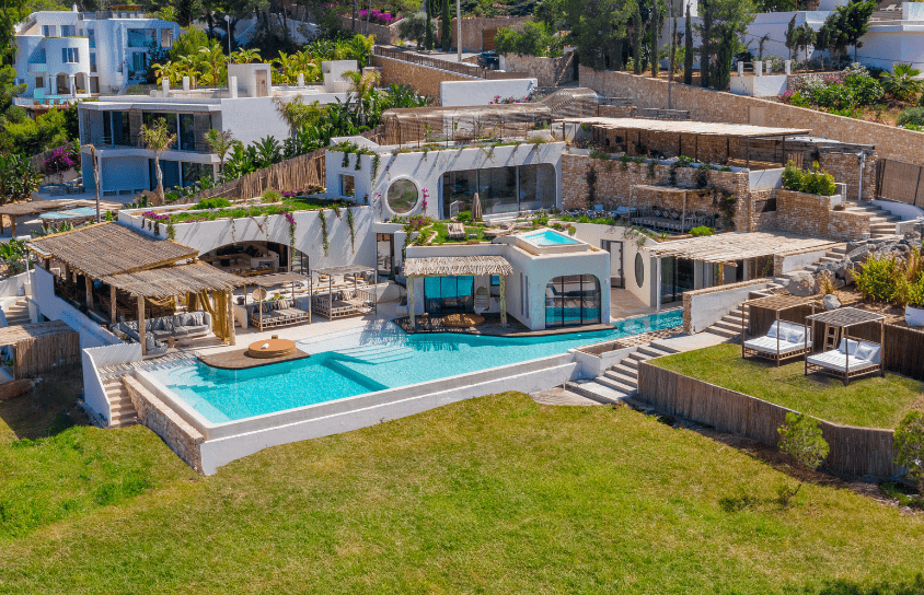 Alles über die großen Villen auf Ibiza - CW Group